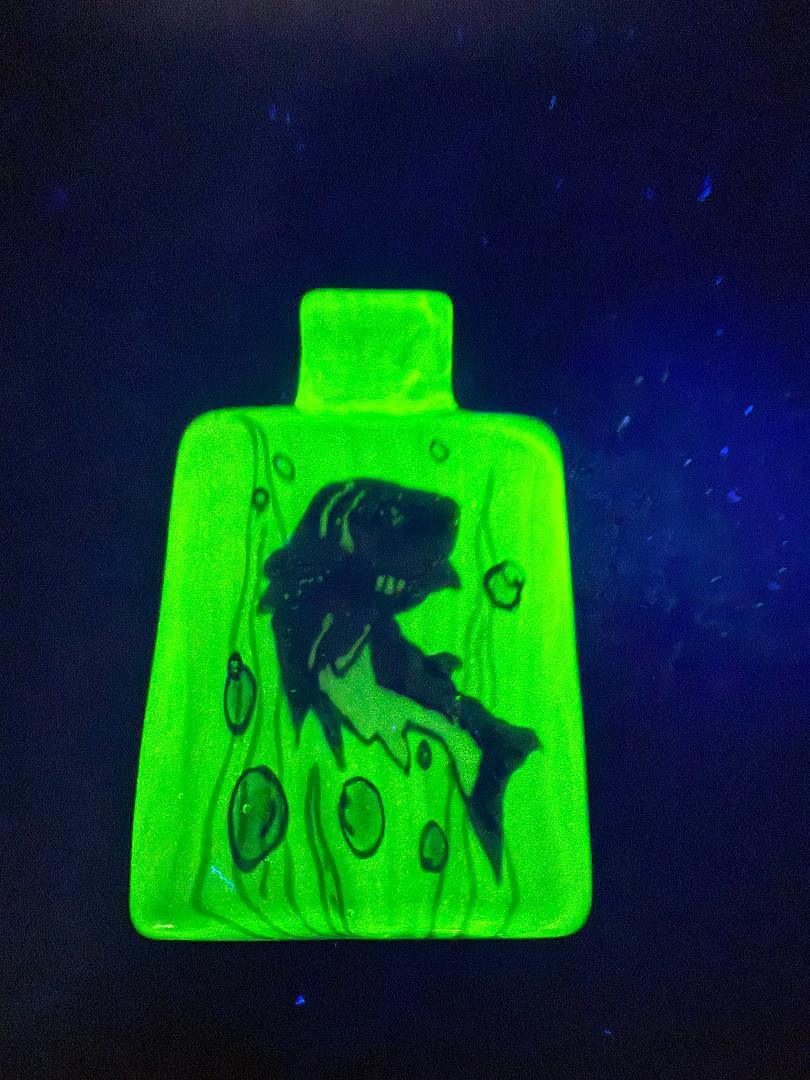 Filla John Glass Pendant - Triple Layer UV Fish – Nikk Drips
